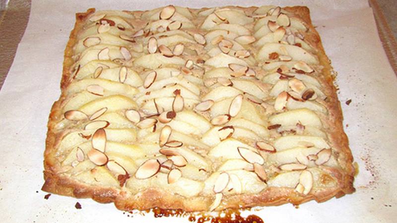 Pear-Almond Slab Pie - BettyCrocker.com