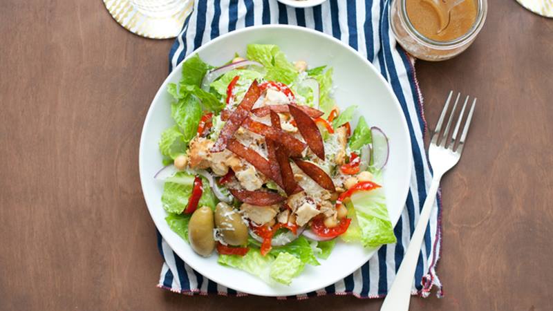 Crunchy Italian Salad with Crispy Salami and Pita Croutons ...